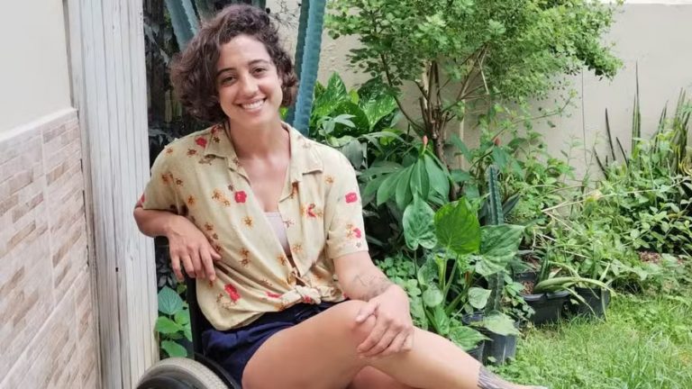 Fotógrafa tem lesões medulares após movimento no acroyoga